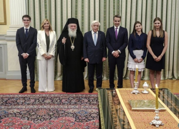 Όλη η οικογένεια Μητσοτάκη στην ορκωμοσία - EPIRUS Online