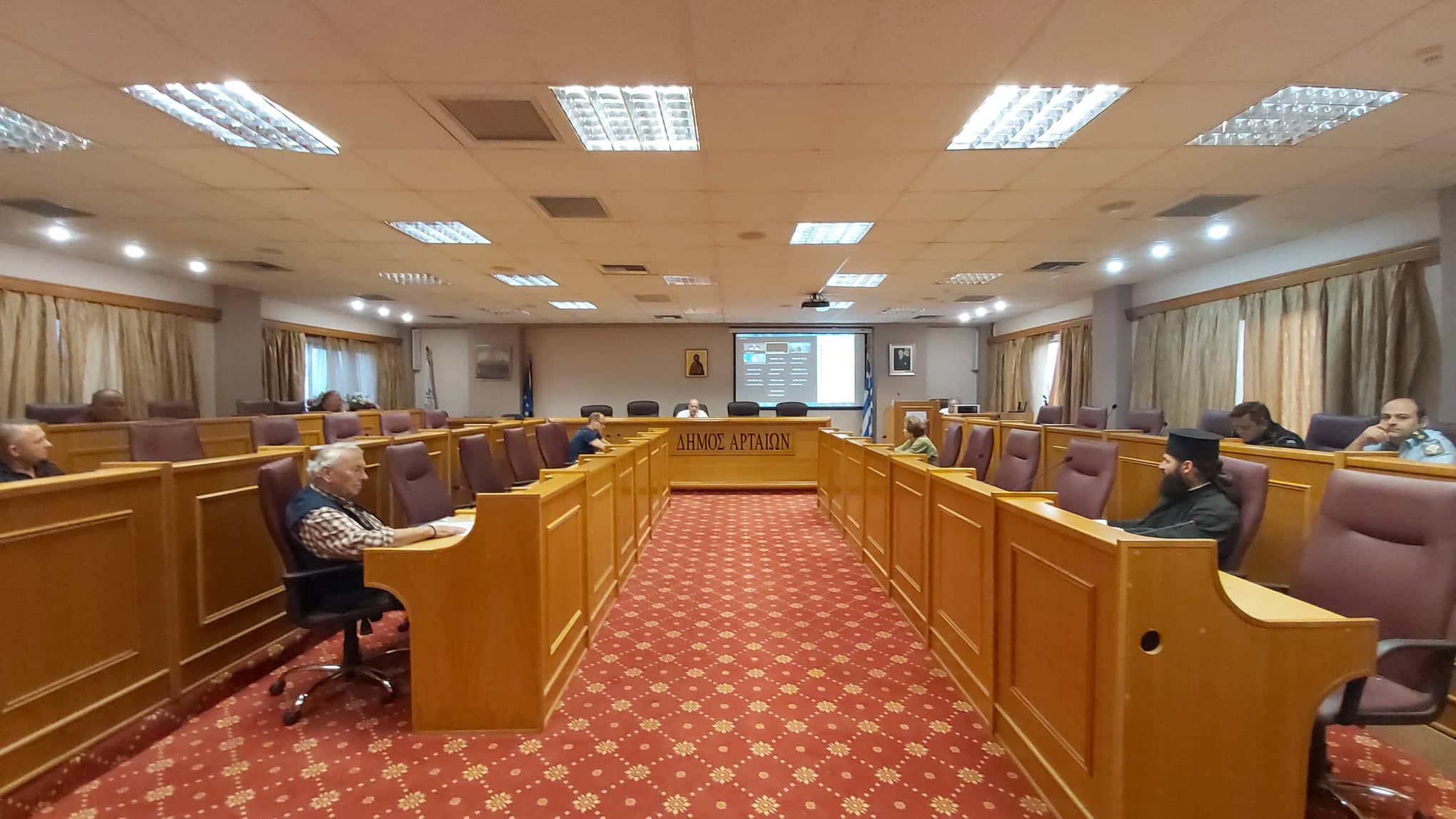 Άρτα: Δημόσια Διαβούλευση με πλήθος φορέων στο δημαρχείο - EPIRUS Online
