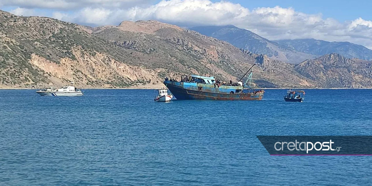 Χανιά: Αλιευτικό σκάφος με 430 μετανάστες εντοπίστηκε στην Παλαιόχωρα ...