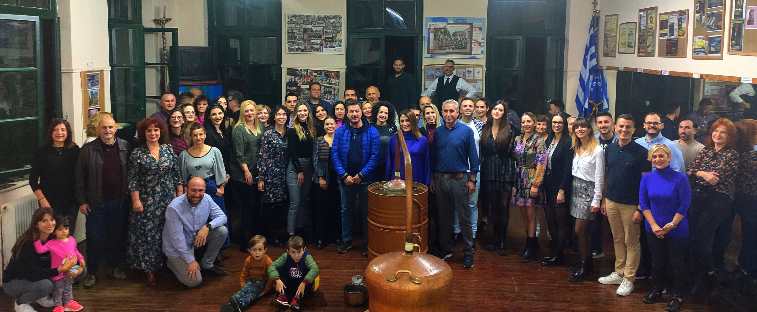 Γιορτή απόσταξης τσίπουρου του Τμήματος Παραδοσιακών Χορών - EPIRUS Online