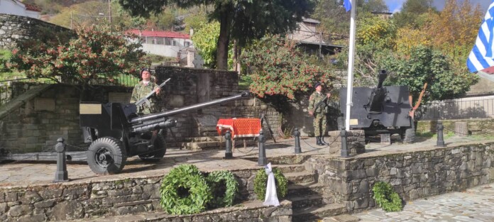 Γιορτάστηκε και φέτος η Ημέρα των Ενόπλων Δυνάμεων στο Μολυβδοσκέπαστο ...