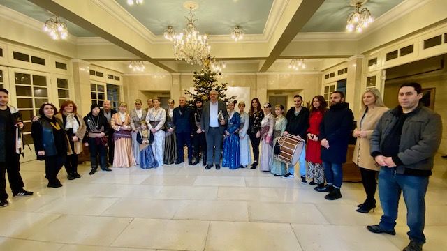 Τα κάλαντα της Πρωτοχρονιάς στην Περιφέρεια Ηπείρου - EPIRUS Online