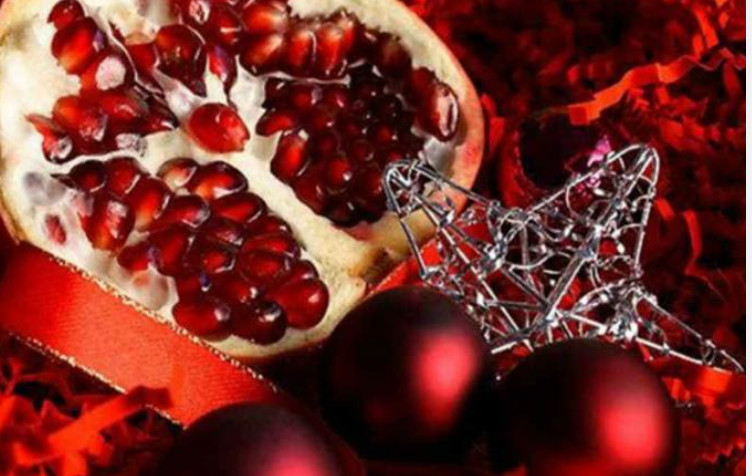 Γιατί σπάμε ρόδι την Πρωτοχρονιά - EPIRUS Online