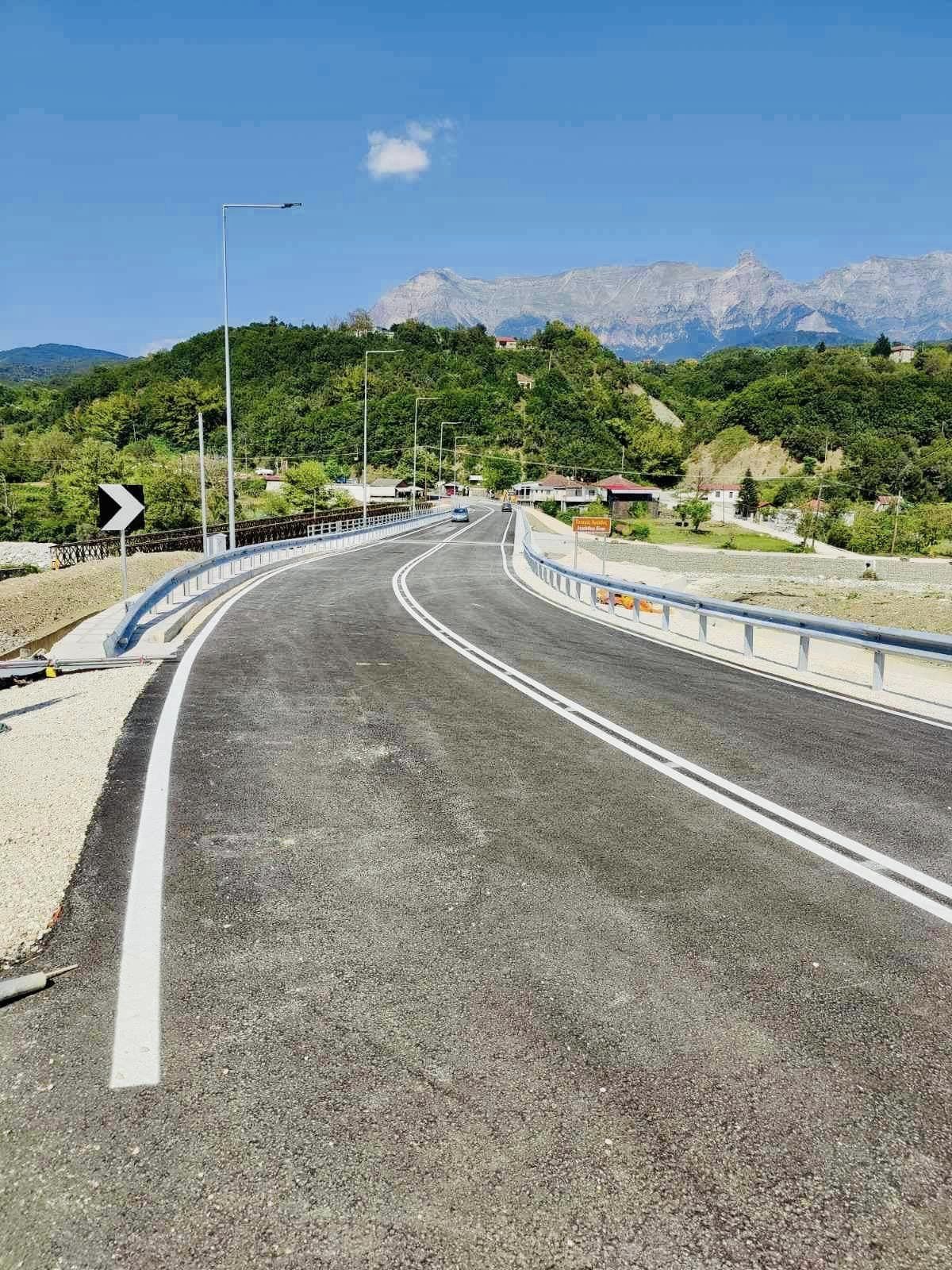 Παραδόθηκε στην κυκλοφορία η γέφυρα Αράχθου - EPIRUS Online