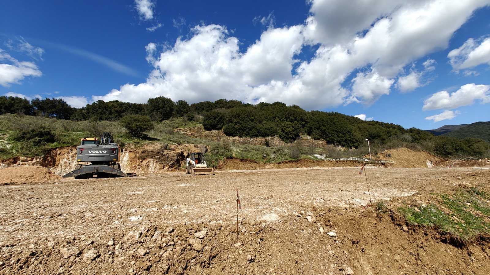 Με εντατικούς ρυθμούς οι εργασίες για το Μνημείο Πεσόντων - EPIRUS Online