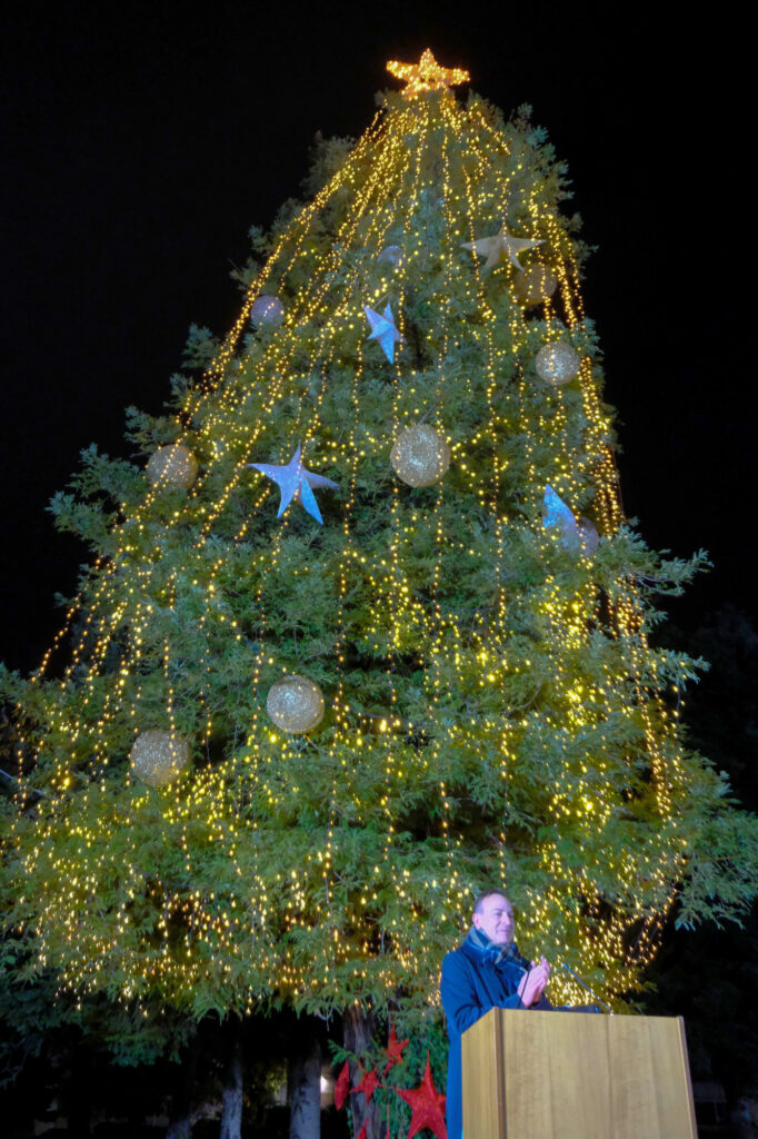 Φώτα στο Δένδρο, εκκίνηση της γιορτής - EPIRUS Online
