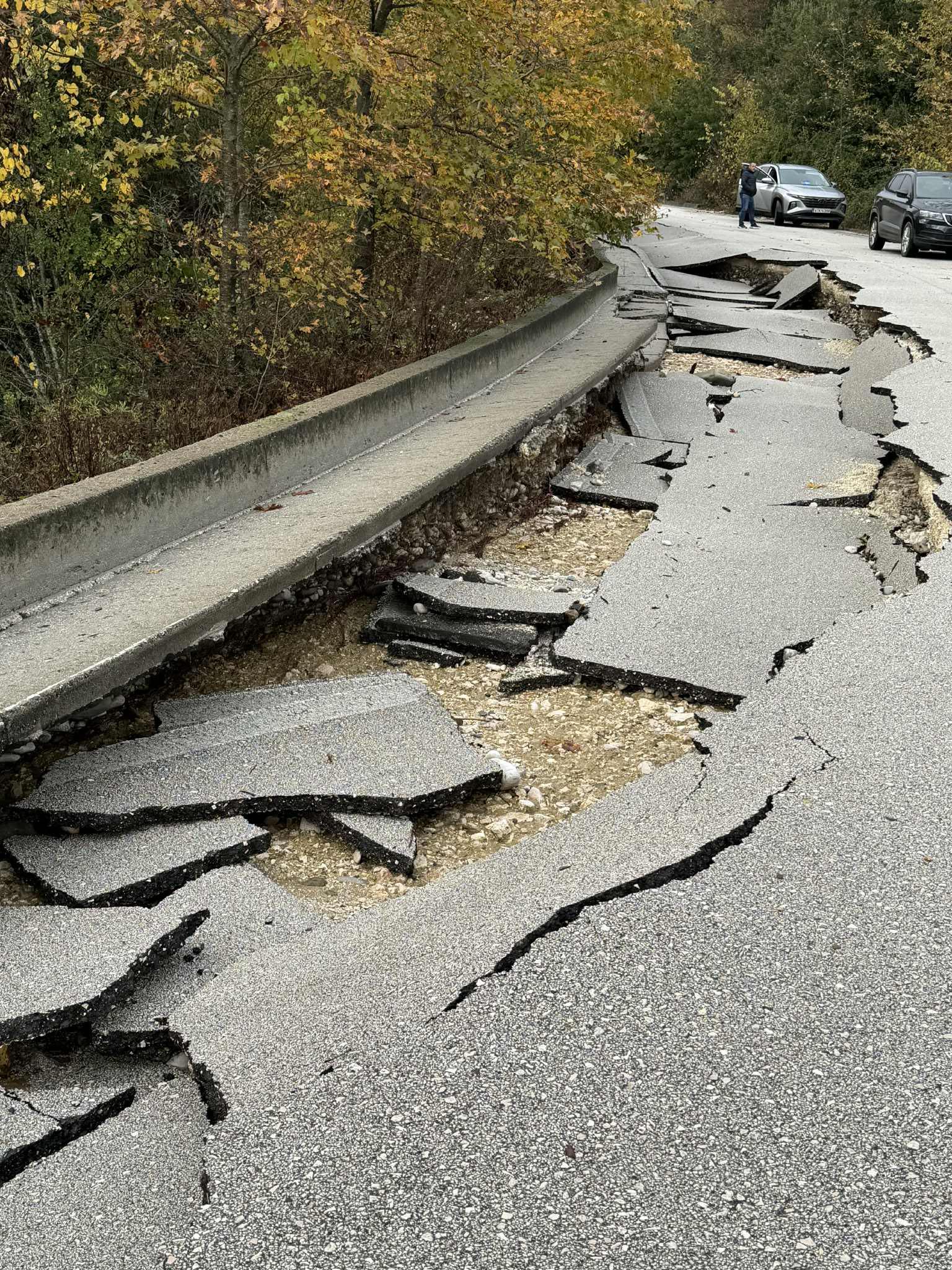 Καθιζήσεις, πλημμύρες και εκτεταμένες κατολισθήσεις στα Τζουμέρκα ...